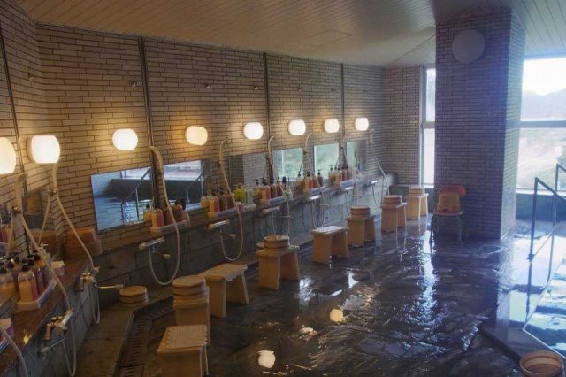 How to Use the Onsen in Japan: Etiquette & Customs | japanistry.com